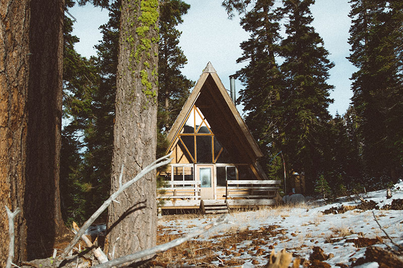 Going Off the Grid? How to Prepare for Safe Off-the-Grid Travel